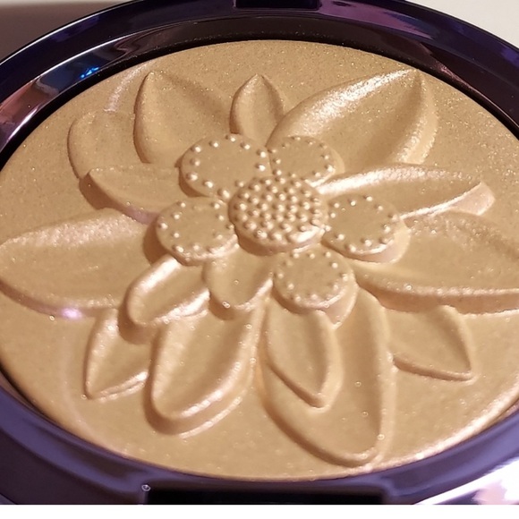 MAC Cosmetics | Makeup | Mac X Lisa Limited Extra Dimension Skinfinish ...